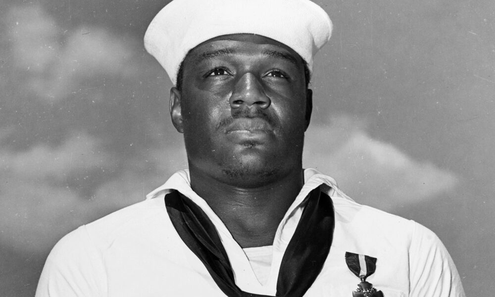 Congressman Kweisi Mfume Pushes for Medal of Honor Recognition for ...