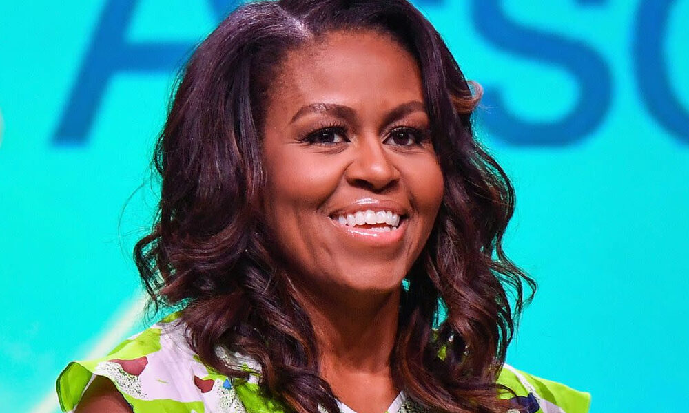 Michelle Obama & Stephen Curry Launch PLEZi Hydration – A Healthier ...