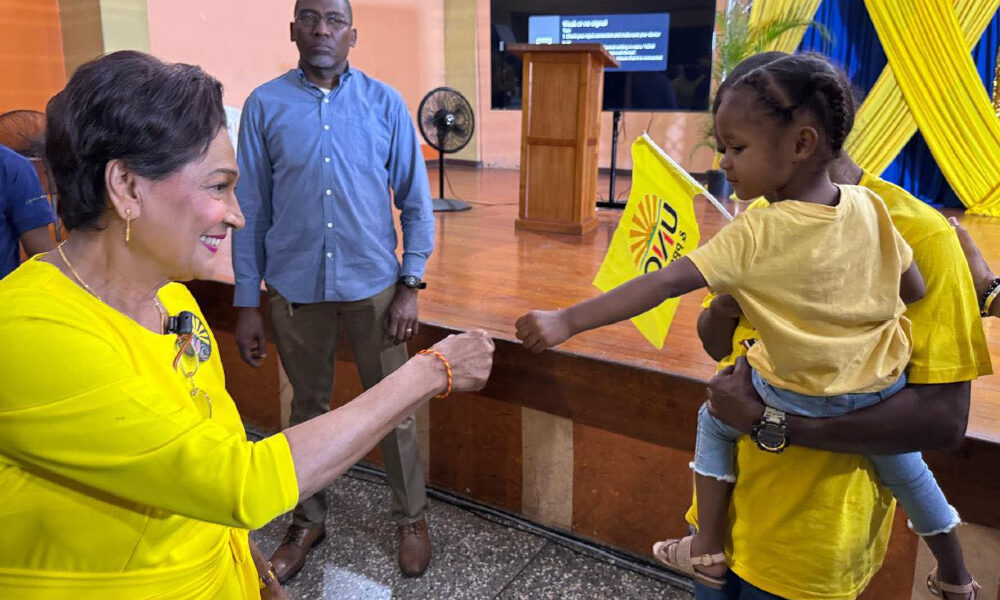 Kamla Persad-Bissessar Sworn In as Trinidad & Tobago’s Prime Minister ...